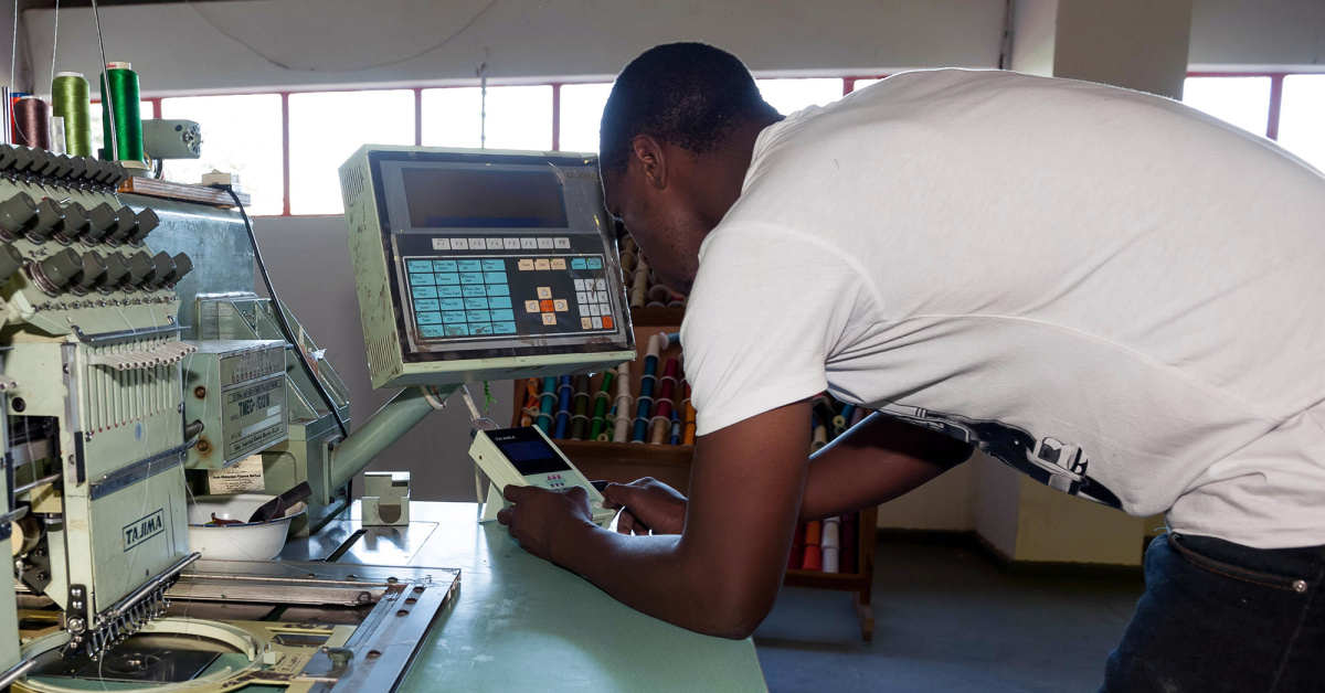 Sustainability of the SME business ecosystem: The missing links to ...