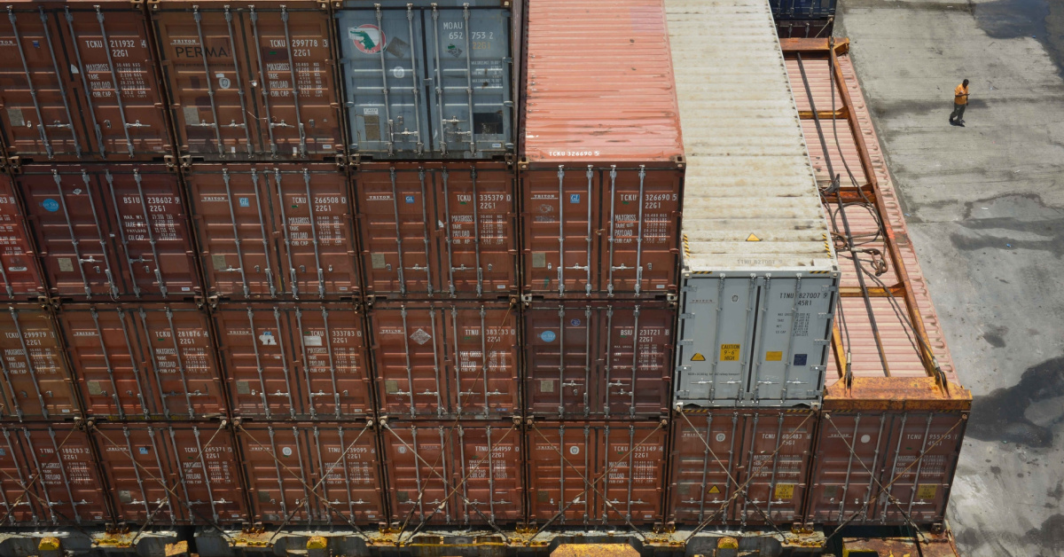 Navigating green economy and development objectives: The effects of ...